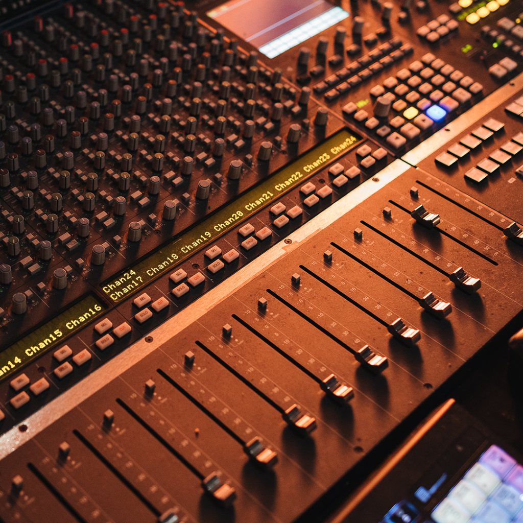 Maximizing Quality: Tips for Remote Music Collaboration | Audiomovers